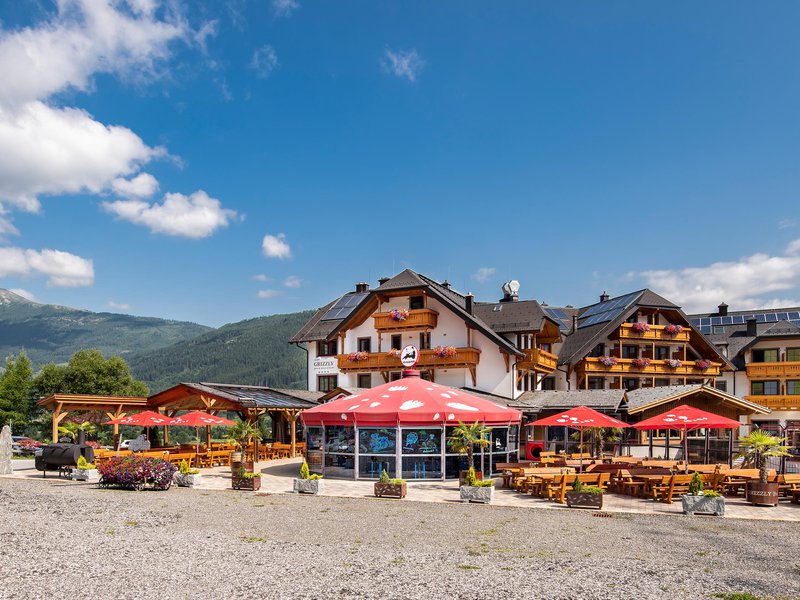 Motorcycle Hotel in the Alps | Kurven & Knödel Motorradhotels